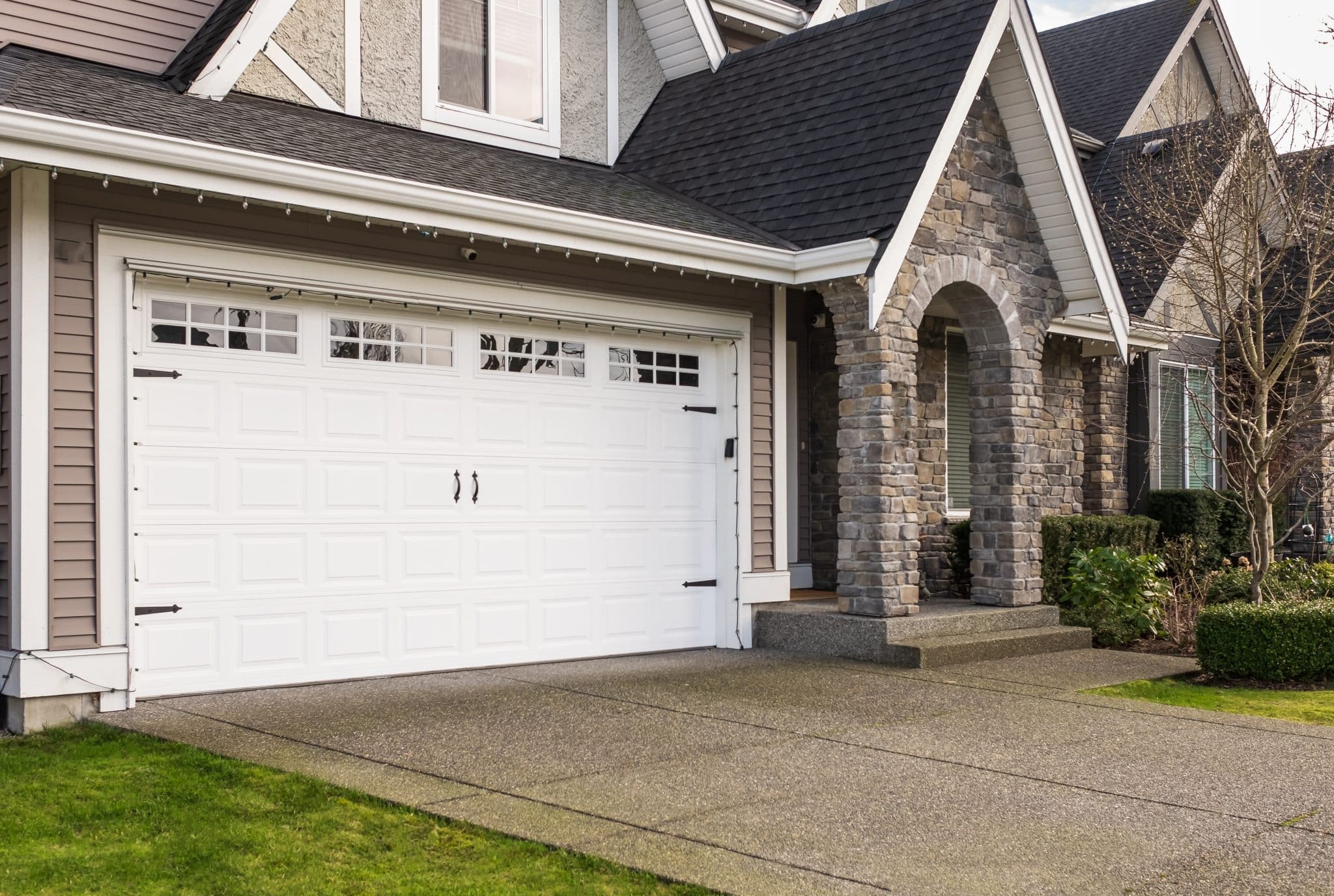 Home Warranty Coverage for Garage Doors Explained